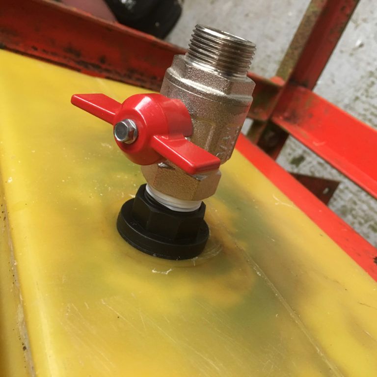 EZI Seals. Fittings for plastic and metal tanks | Tek-Tanks